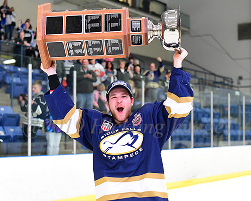 Logan Britt - Elite Prospects