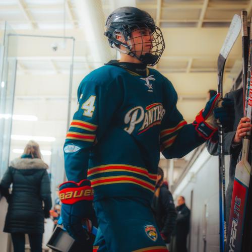 Maks Meyer - Stats, Contract, Salary & More