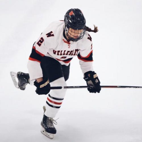 Anna Turner - Stats, Contract, Salary & More